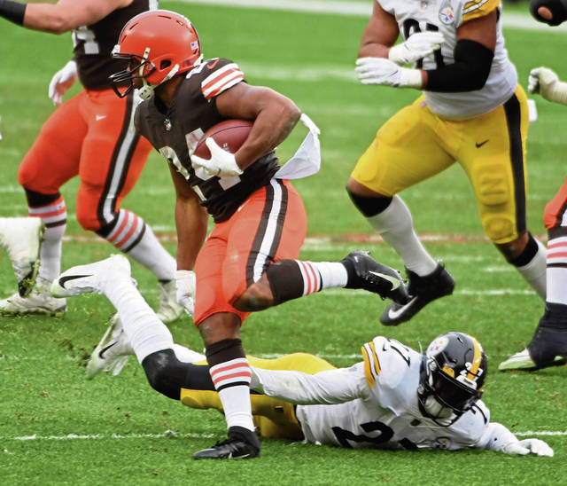 3986420_web1_ptr-Steelers-Browns19-010421