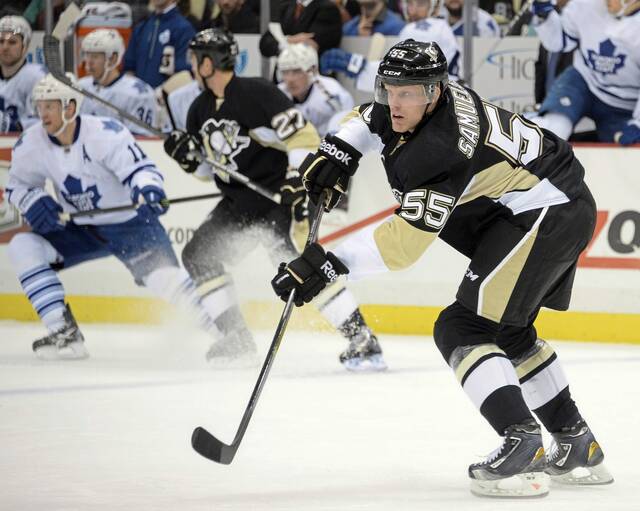 5200511_web1_ptr-pens10-121713