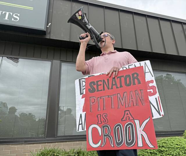 Protesters call for state gift ban and end to Pittsburgh rodeo at Sen ...